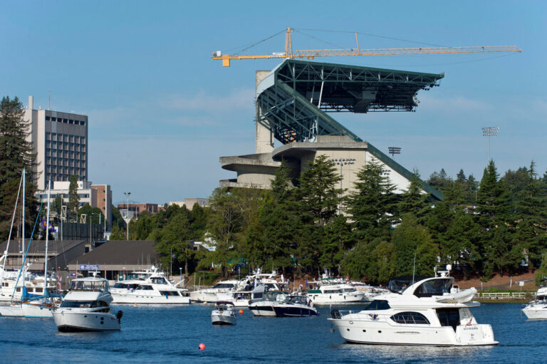 Sailgating: Embrace the Ultimate Tailgating Experience at the ...
