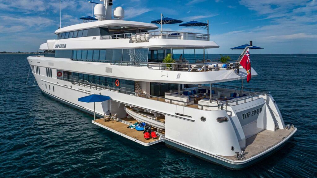 Experience Ultimate Luxury with TOP FIVE II Yacht in the Bahamas ...