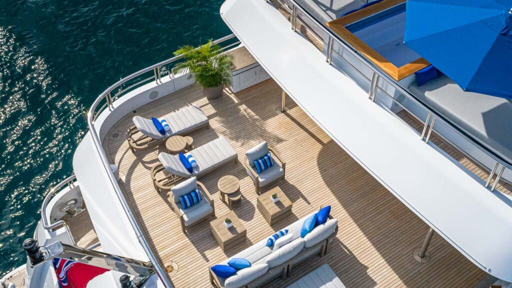 Experience Ultimate Luxury with TOP FIVE II Yacht in the Bahamas ...