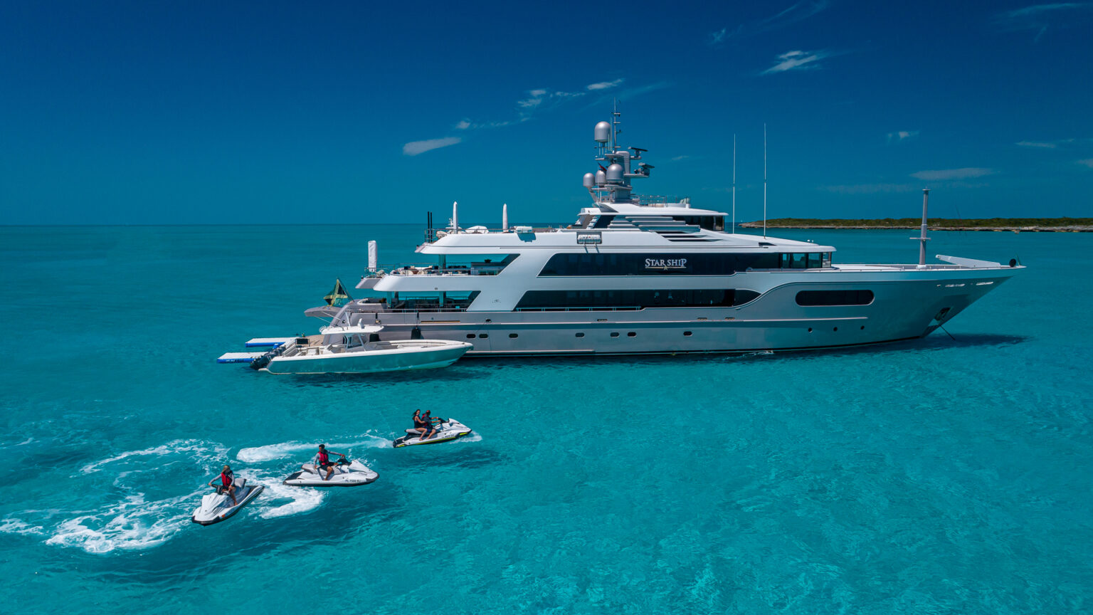 Luxury Yachts for Sale | Purchase a Yacht | Worth Avenue Yachts