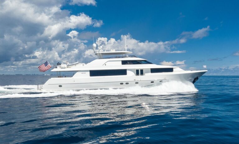 Luxury Yachts for Sale | Purchase a Yacht | Worth Avenue Yachts